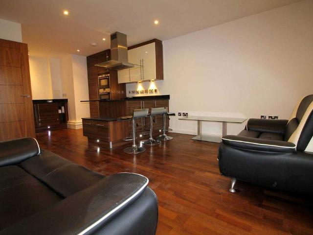 Vanston Place, Fulham Broadway 1 bed apartment to rent £2,250 pcm £519 pw