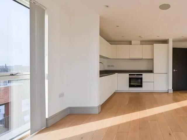 Vabel Lawrence, Red House, 67 Lawrence Road, London, N15 4GL, United Kingdom | 3 bed apartment for rent #139475793 | Rentberry