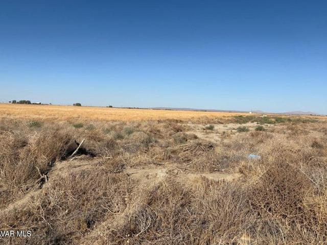 Vac Cor 62 Ste L8, Lancaster, CA 93535