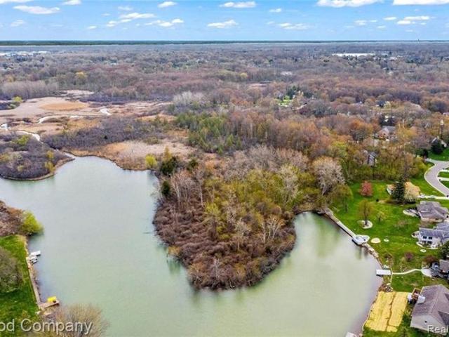 Vac Sunnybeach Dr, White Lake, MI 48386