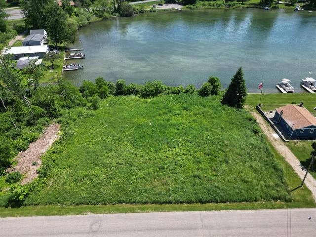 Vacant lot Knollwood Drive