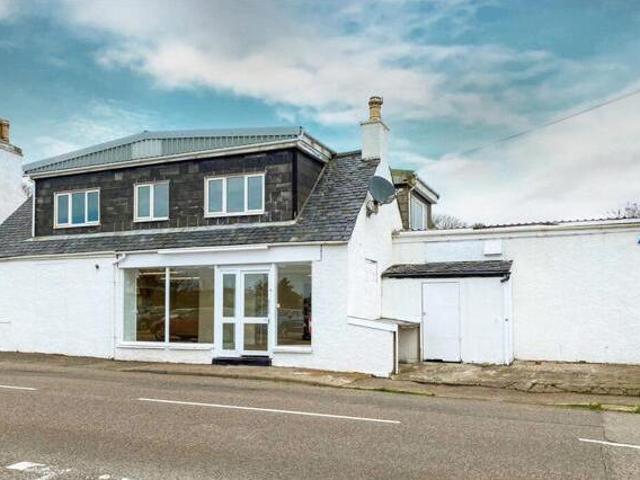 Vacant Retail Premises, Strath, 3 Bedroom Detached