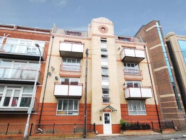 Vachel Road, Reading, Studio Flat For