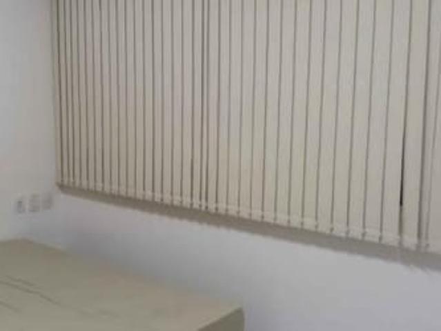 Vaga em quarto duplo para moça