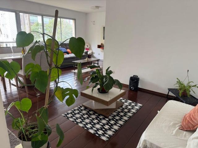 Vaga Feminina em Apartamento no Morumbi
