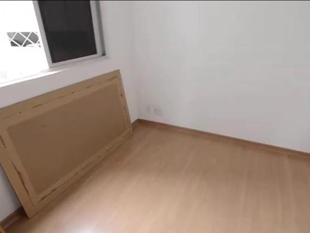 vaga Feminina em apartamento familiar