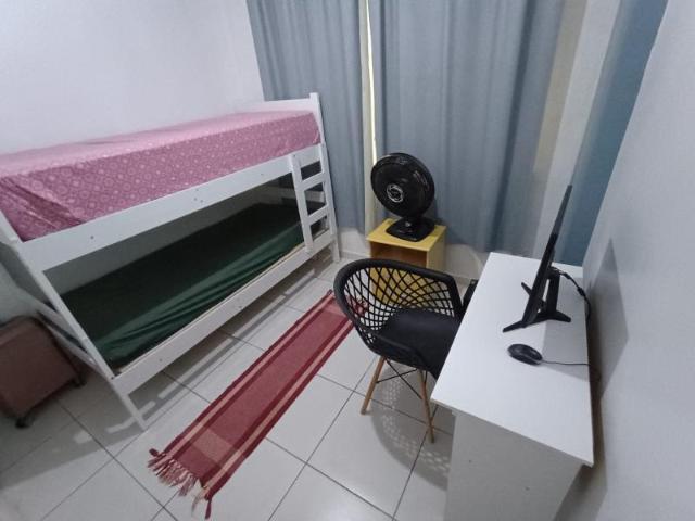 vaga para moças