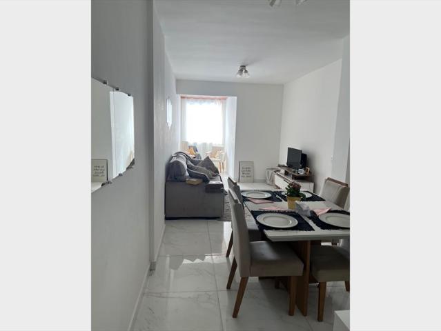Vaga para mulheres, Quarto mobiliado em casa de família