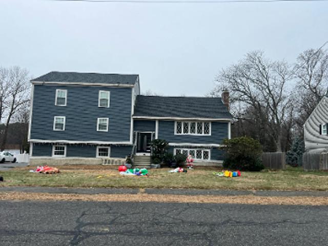 Vaillencourt Dr