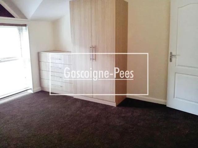 Valzan House Camberley