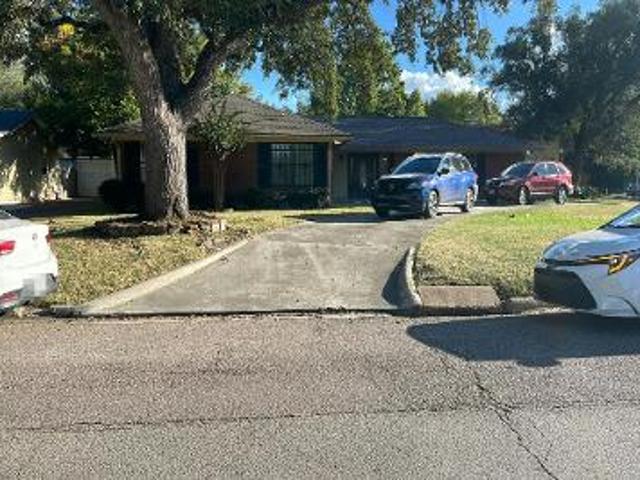 Val Verde St