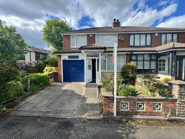 Valdene Close, Farnworth, Bolton BL4, 3 bed property to rent, £1,300 pcm | PrimeLocation