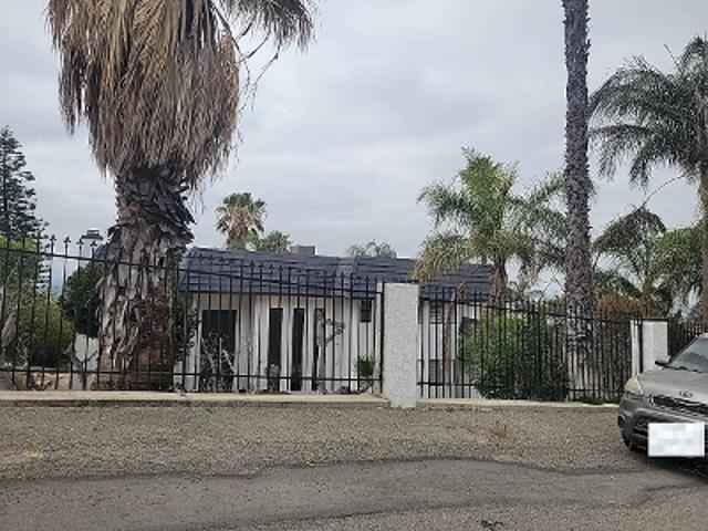 Valdez Ave