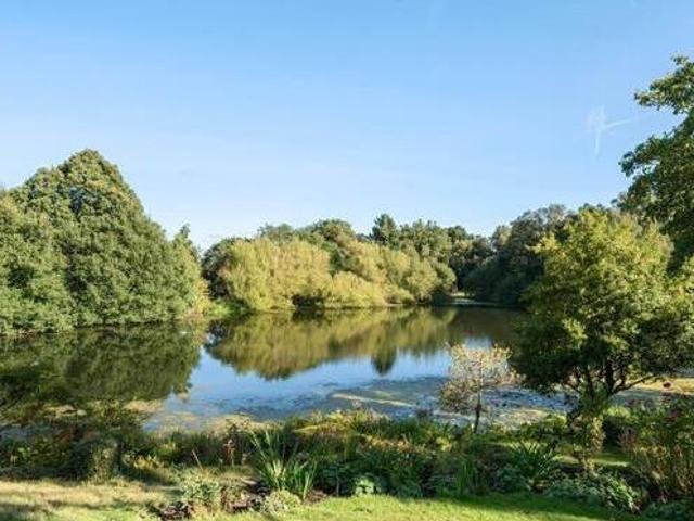 Vale Of Health, Hampstead, 1 Bedroom Flat