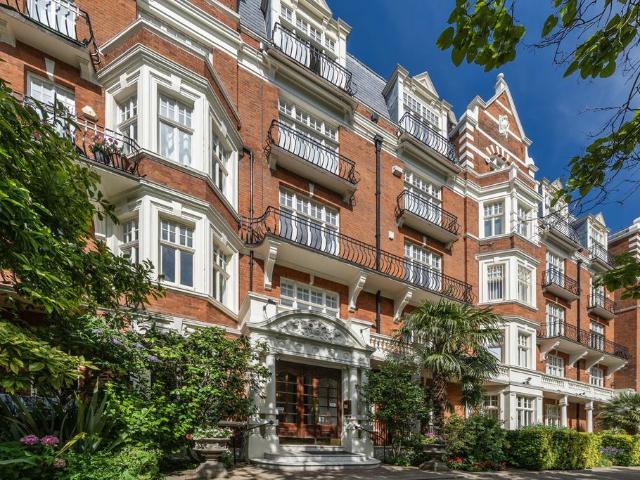 Vale Court, Maida Vale, London, W9 4 bed apartment to rent £9,997 pcm £2,307 pw