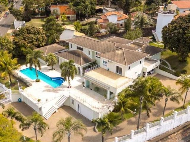Vale das Laranjeiras Indaiatuba/SP 4 suítes mobiliado, área total 2.480,00 m², área construída
