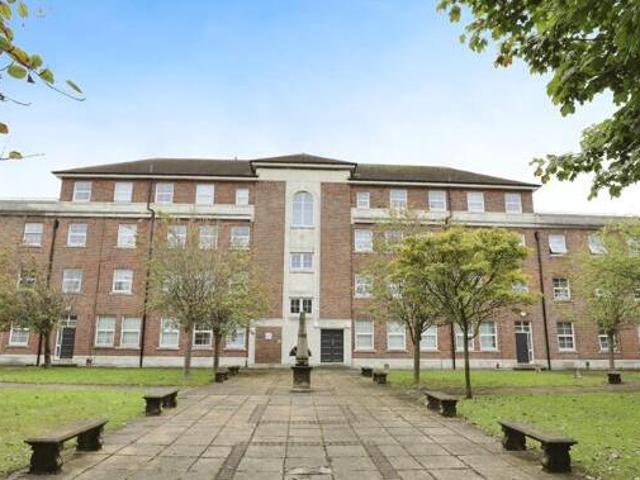Vale Lodge, Liverpool, 2 Bedroom Flat