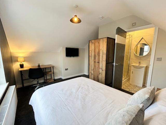 Vale Road, Colwick, Nottingham NG4, Room to rent, £650 pcm | PrimeLocation