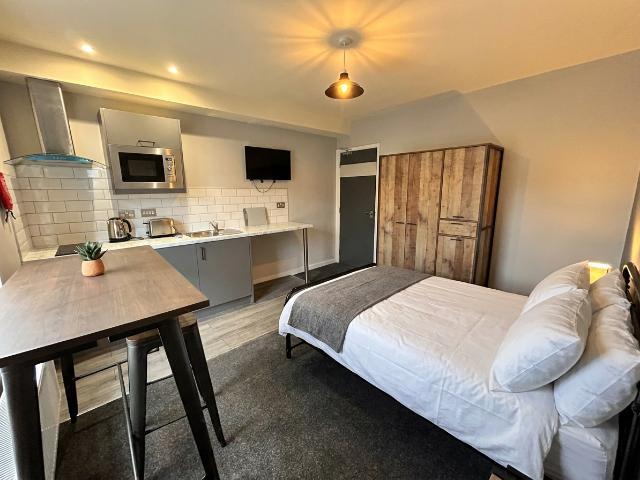 Vale Road, Colwick, Nottingham NG4, Room to rent, £725 pcm | PrimeLocation