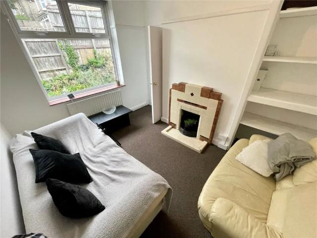 Vale Road, Bournemouth, BH1