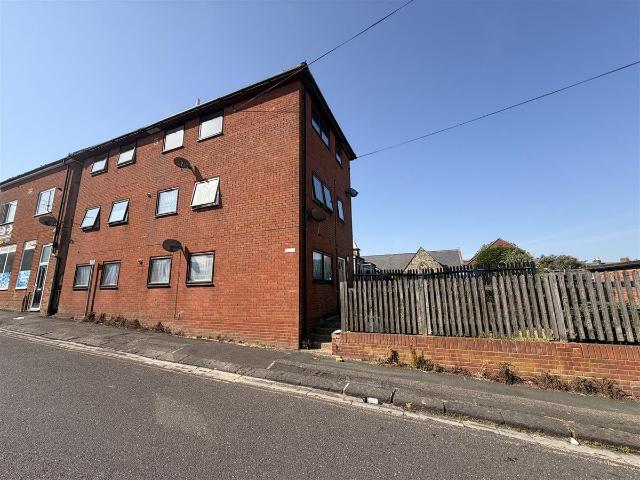 Vale Road, St. Leonards On Sea TN37, 2 bed flat to rent, £850 pcm | PrimeLocation