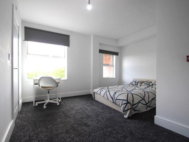 Vale View, Wolstanton, Newcastle Under Lyme ST5, Room to rent, £550 pcm | PrimeLocation