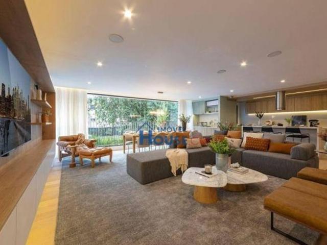 Valen Capote Valente | Apartamento com 4 Quartos sendo 4 Suítes à Venda em Pinheiros, 188m²