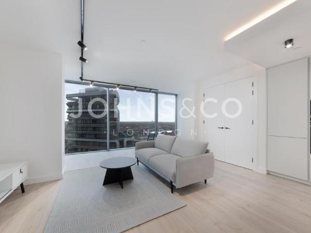 Valencia Tower, 250 City Road, EC1V 1 bed apartment to rent £3,796 pcm £876 pw