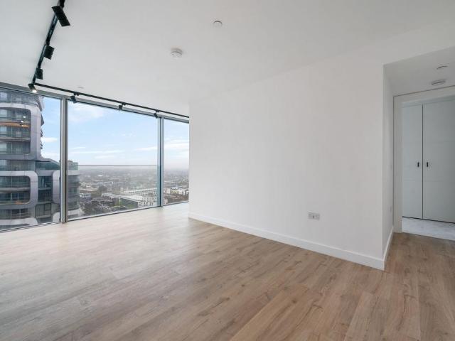 Valencia Tower, Bollinder Place. 2 bed apartment to rent £3,750 pcm £865 pw