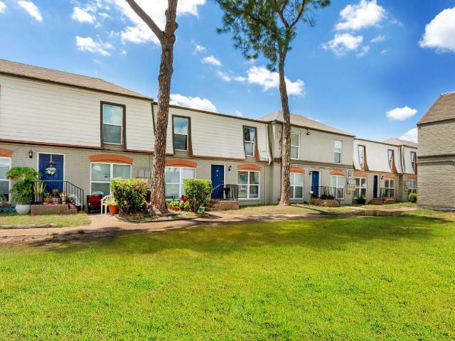 Valencia at Spring Branch 1 Bedroom Apartment for Rent at 9550 Long Point Rd, Houston, TX 77055 Spring Branch West