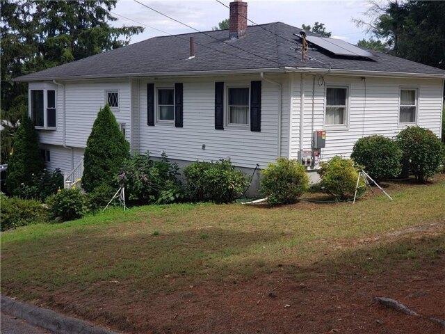 Valente Dr, Cranston, Home For Sale