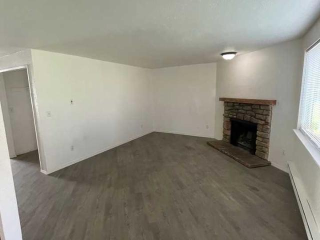 Valentine 1819 2 Bedroom Apartment for Rent at 1819 S 93rd St, Tacoma, WA 98444 South End
