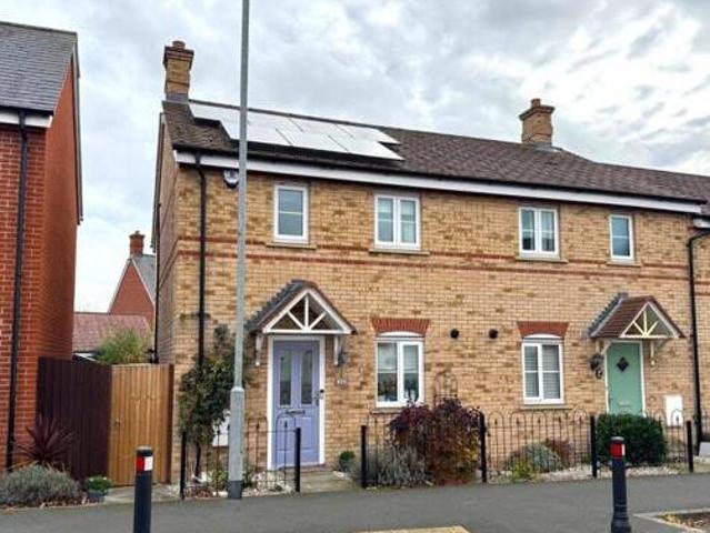 Valerian Way, Stotfold, 3 Bedroom End
