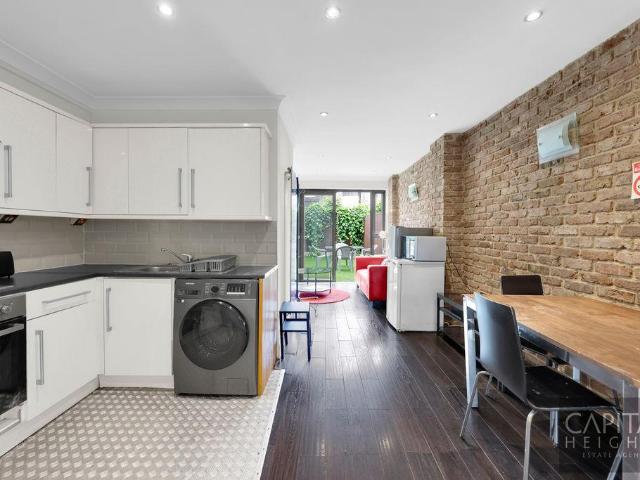 Vallance Road, London 5 bed terraced house to rent £5,250 pcm £1,212 pw