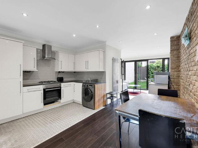 Vallance Road, London 5 bed terraced house to rent £5,250 pcm £1,212 pw