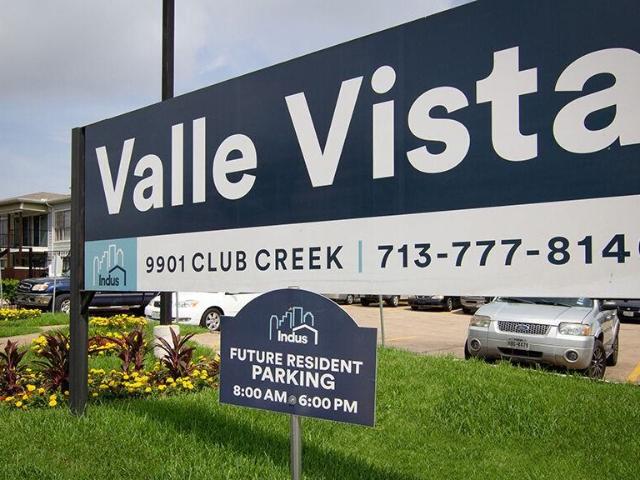 Valle Vista 2 Bedroom Apartment for Rent at 9901 Club Creek Dr, Houston, TX 77036 Westwood