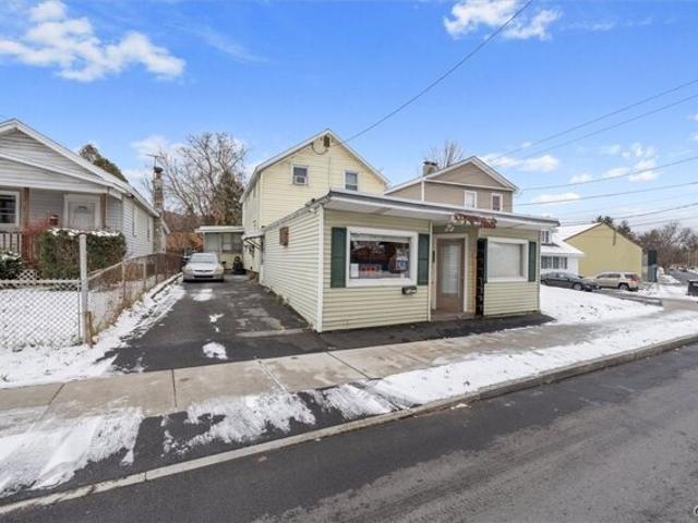 Valley Dr, Syracuse, Home For Sale