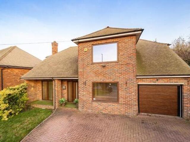 Valley Drive, Gravesend, 3 Bedroom Detached