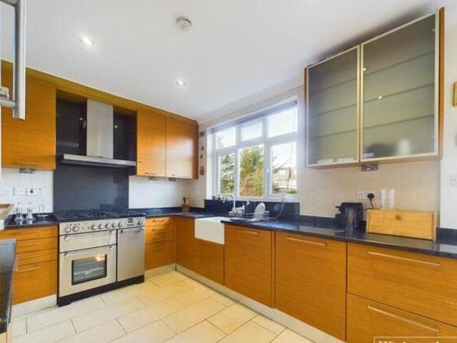 Valley Drive, Kingsbury, 3 Bedroom Semi detached