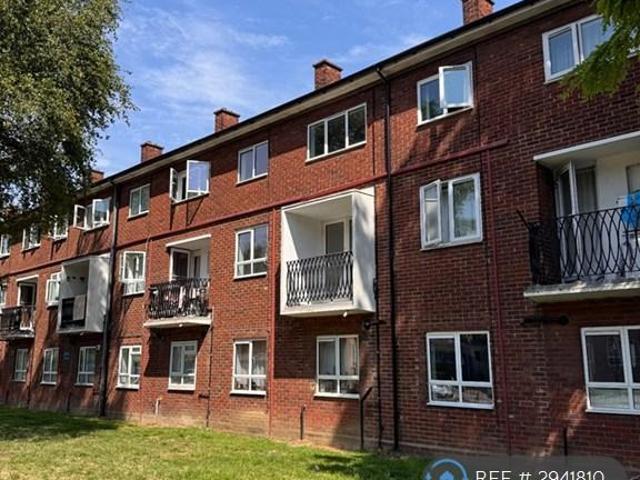 Valley House, London, N9 4 bed flat to rent £2,500 pcm £577 pw