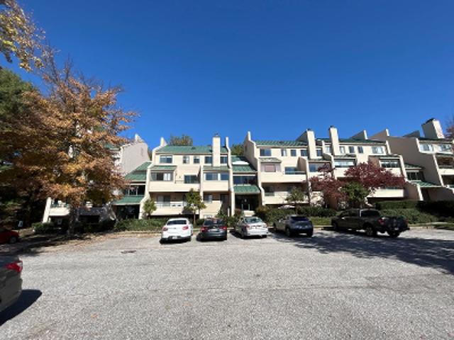 Valley Manor Rd Apt 3b