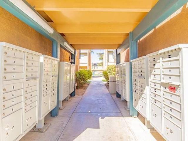 Valley Springs Apartments 2 Bedroom Apartment for Rent at 400 White Lane, Bakersfield, CA 93307 Rexland Acres