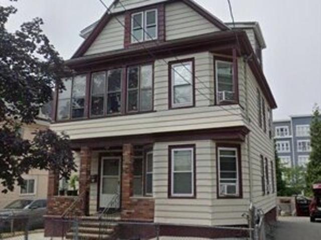Valley St, Everett, Home For Sale