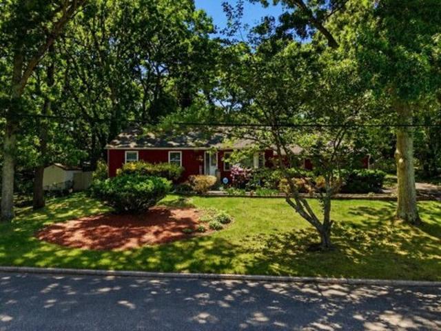 Valley St, Ronkonkoma, Home For Sale