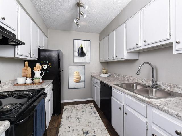 Valley Station Apartment Homes 2 Bedroom Apartment for Rent at 834 Golden Gate Ln, Birmingham, AL 35209 Glen Iris