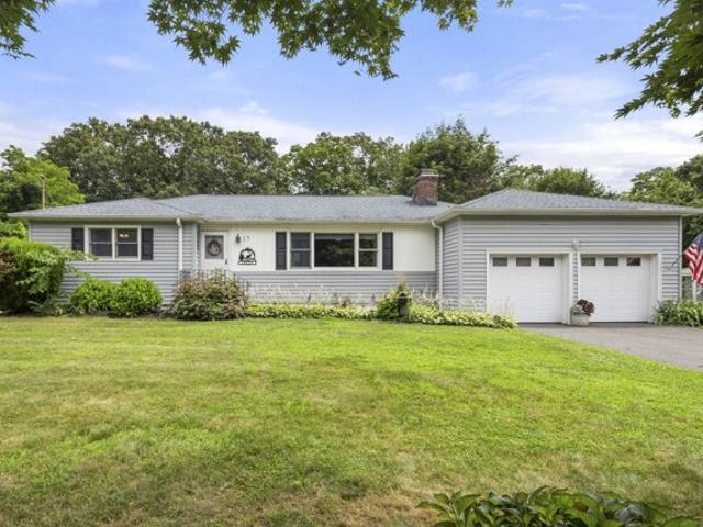 Valley Stream Dr, Danbury, Home For Sale