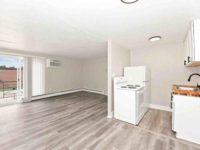 Valley Point Apartments 2 Bedroom Apartment for Rent at 4211 W 20th St, Cleveland, OH 44109 Old Brooklyn