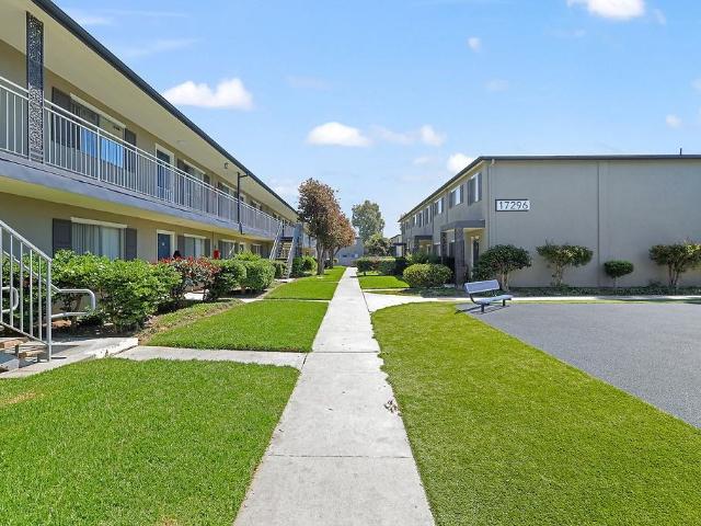 Valley Park 2 Bedroom Apartment for Rent at 17300 Euclid St, Fountain Valley, CA 92708 Fountain Valley