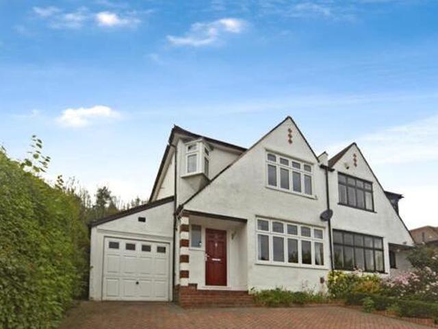 Valley Road, Kenley, 3 Bedroom Semi detached
