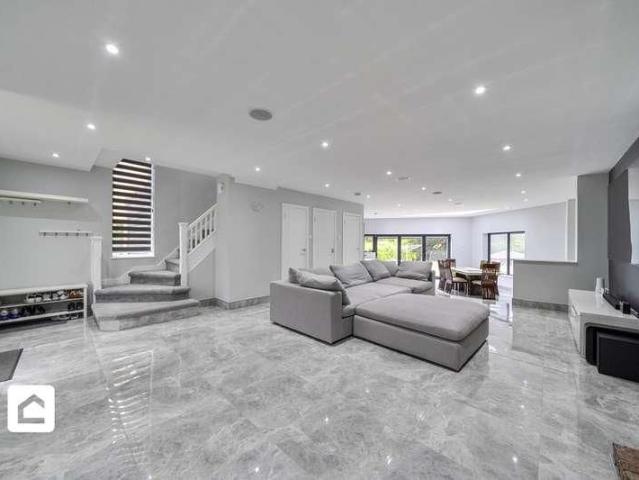 Valley Road, Kenley, Surrey, CR8